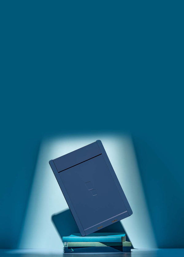 LCD vs OLED Screen | Comparing LCD vs OLED Monitors | Mobile Pixels